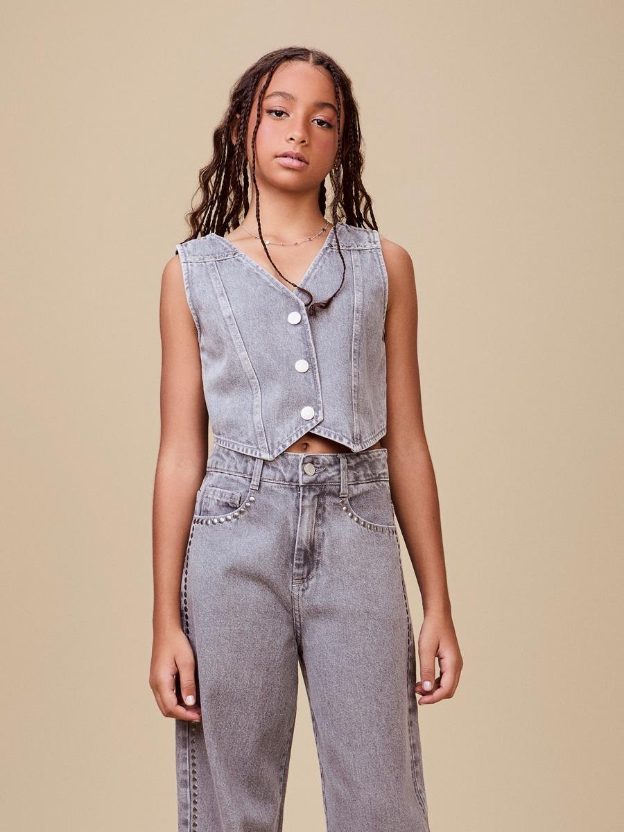 Colete Denim com Tachas